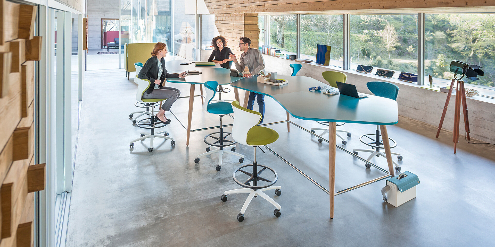 mastermind high desk