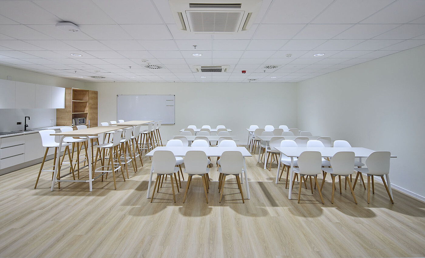 Nexi aligns its office equipment with the brand book