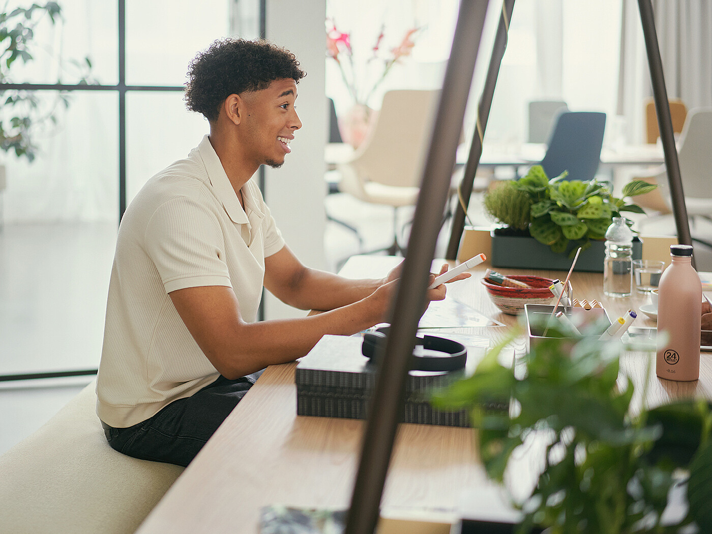 Garden-Style Office Café: A Natural Workspace for Productivity & Well-Being