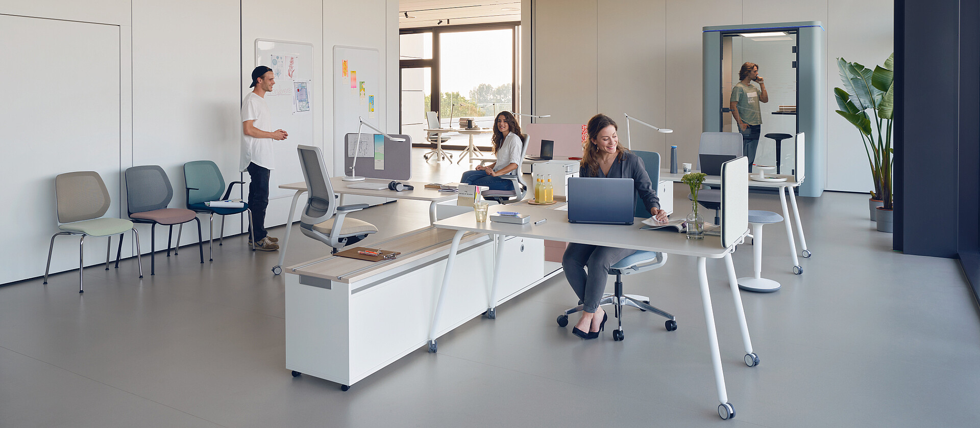 Find the perfect lab desk for your home or office