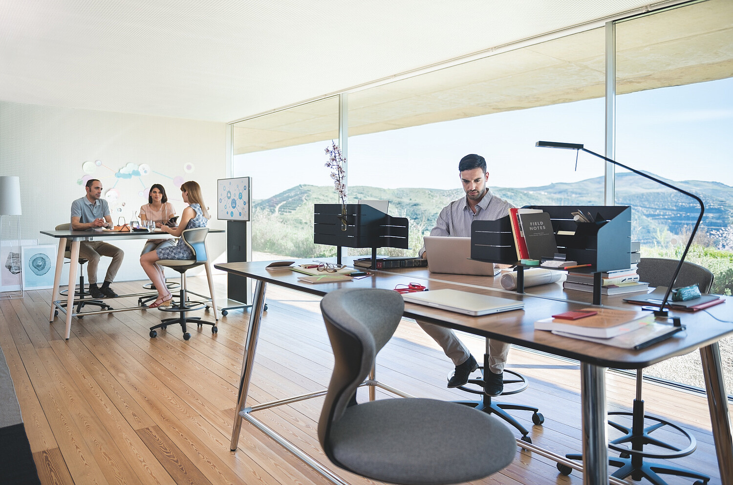 High desk chairs for dynamic teamwork | Sedus