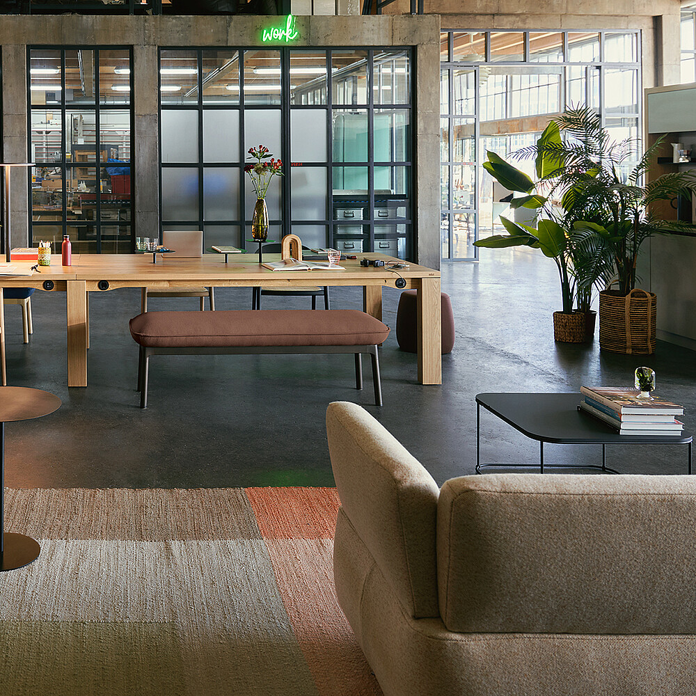 Mocha Mousse: Pantone Color 2025 and the Sedus Work Café – A Perfect Match