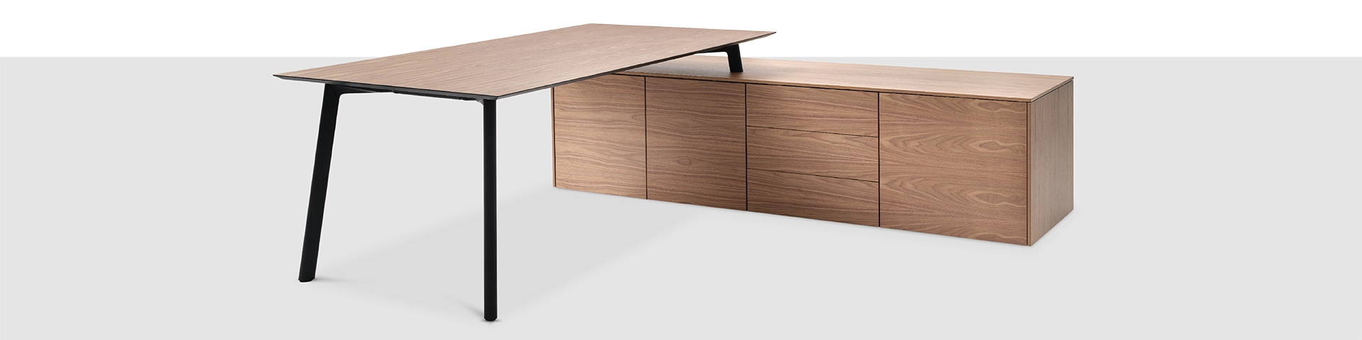 Premium Desk with Integrated Storage for Modern Workspaces