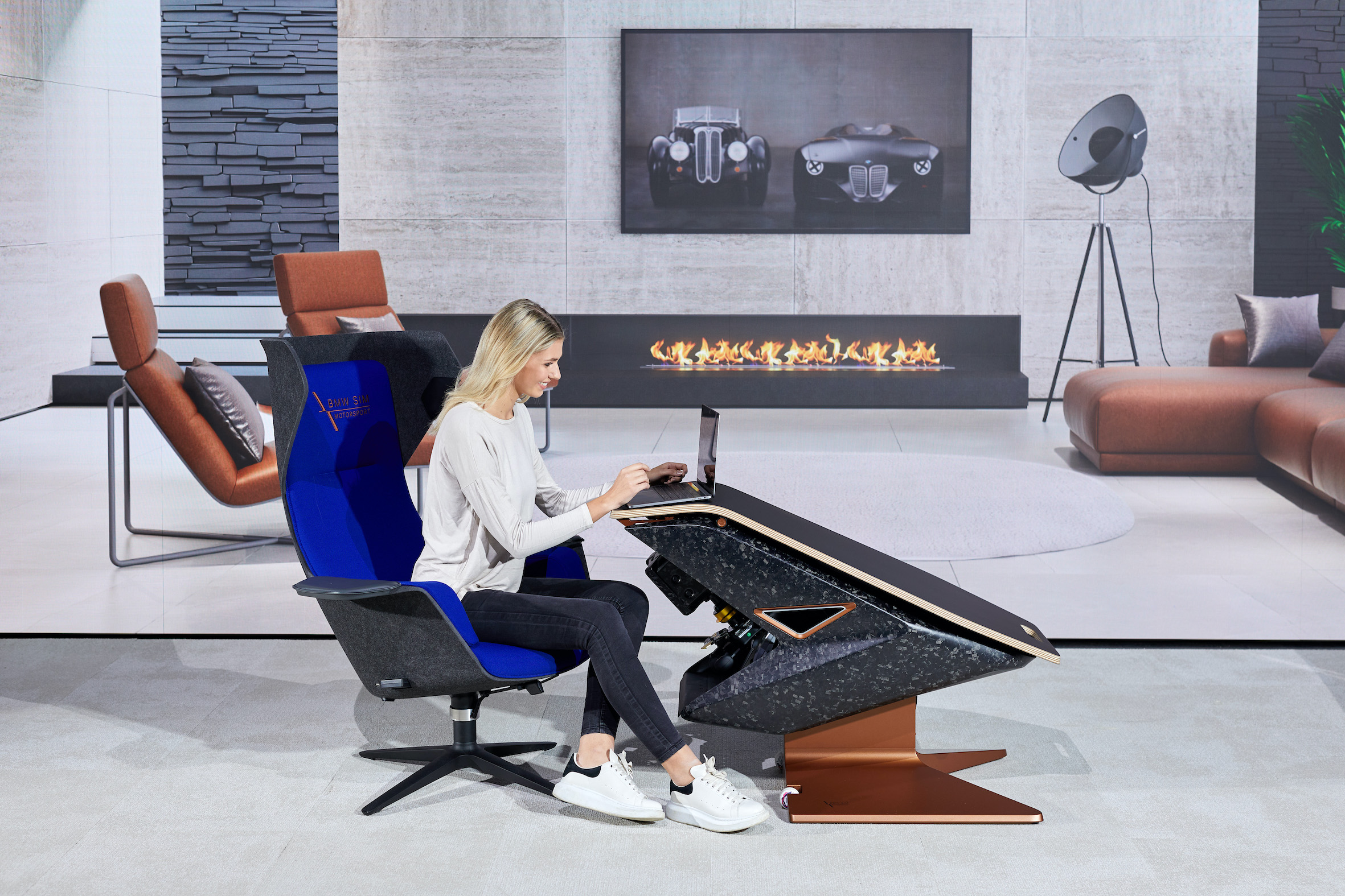 Sedus & BMW Motorsport enthüllen SIM-Racing-Rig "FUSION SL"